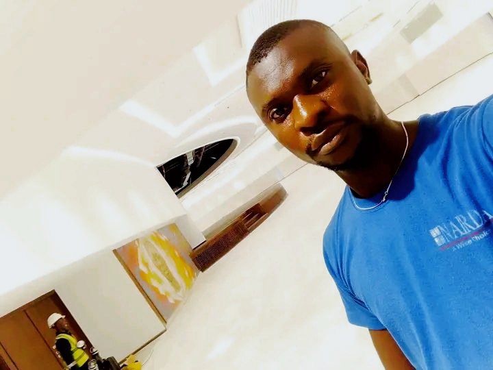 Foster Izeh on Selar