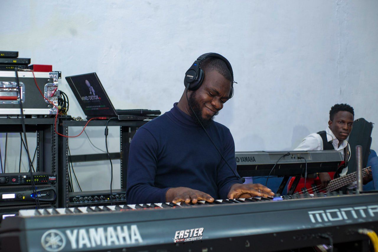 Olusegun Johnsonkeyz on Selar