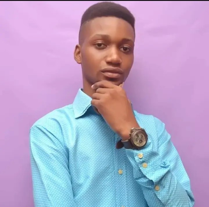 Adelaja Afeez Afolabi on Selar