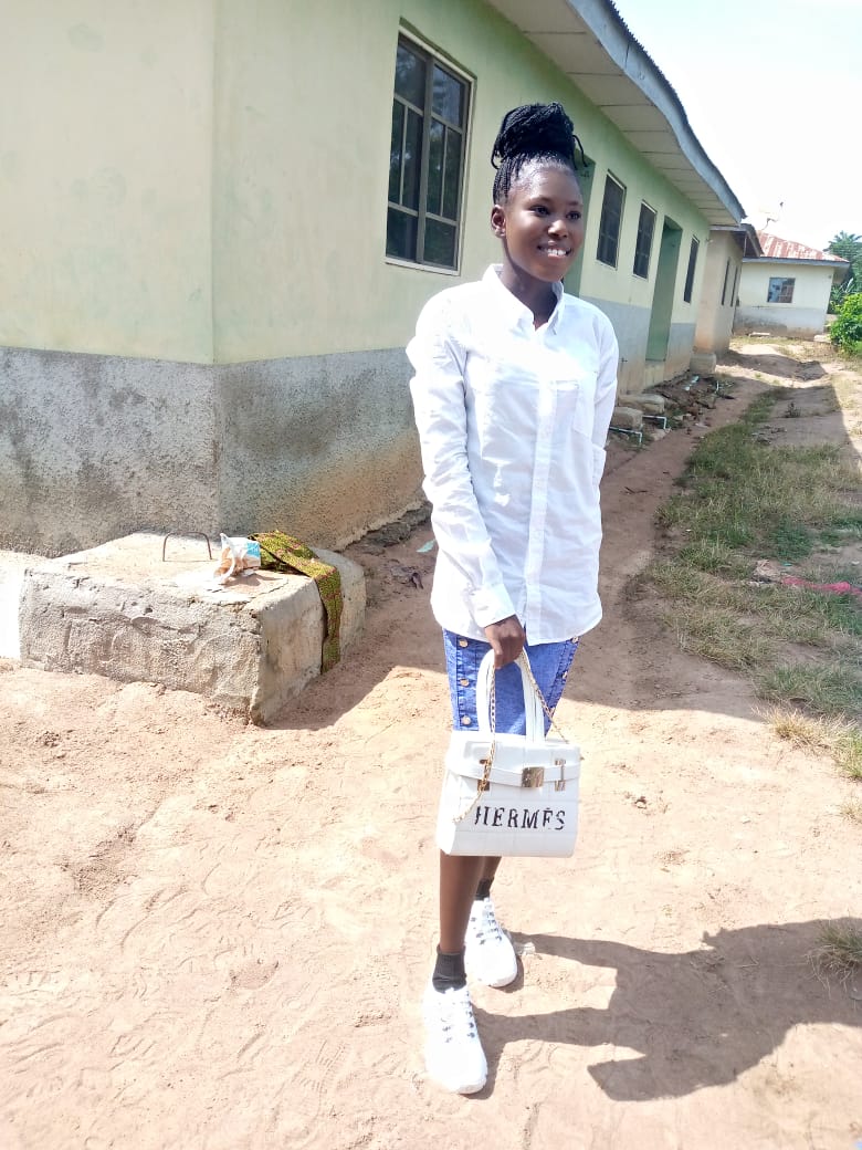 Adigun dolapo omowumi on Selar