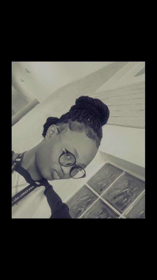 Ariyo Stephanie on Selar