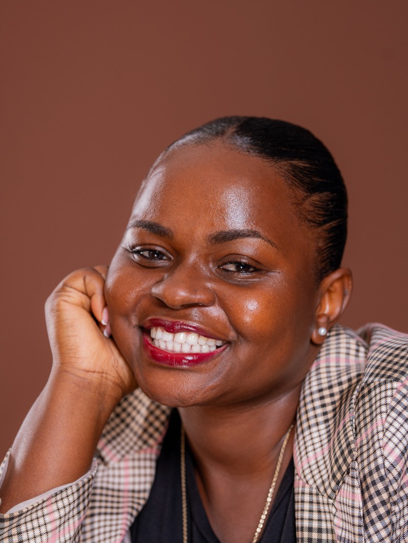 Baisuka Felly Amanda on Selar