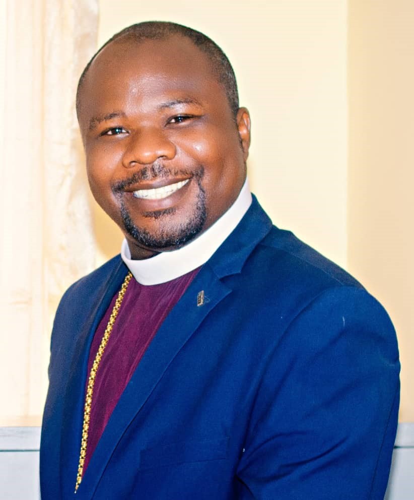 Bishop IBRO ZION on Selar