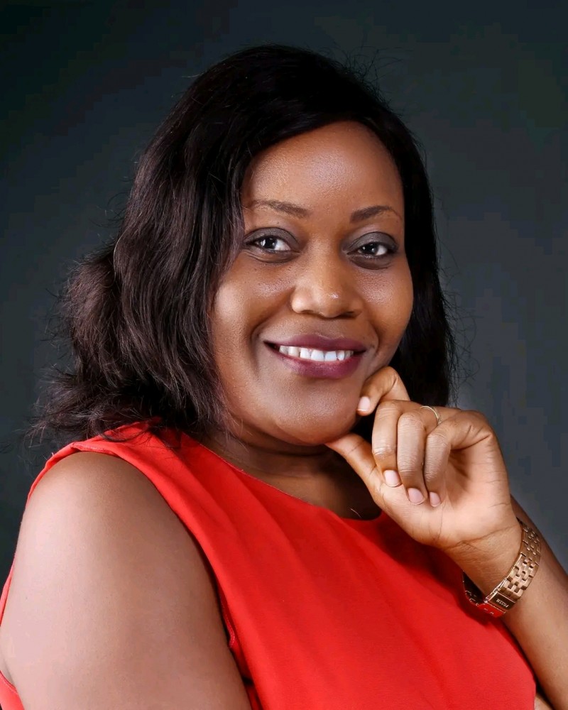 Carine Bopa on Selar