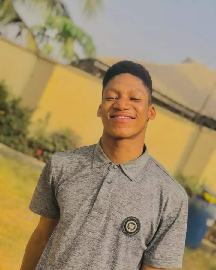 Show Love to Ayoola Cars Dealer on Selar - Selar