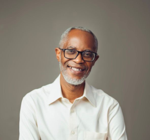 Lampe Omoyele on Selar