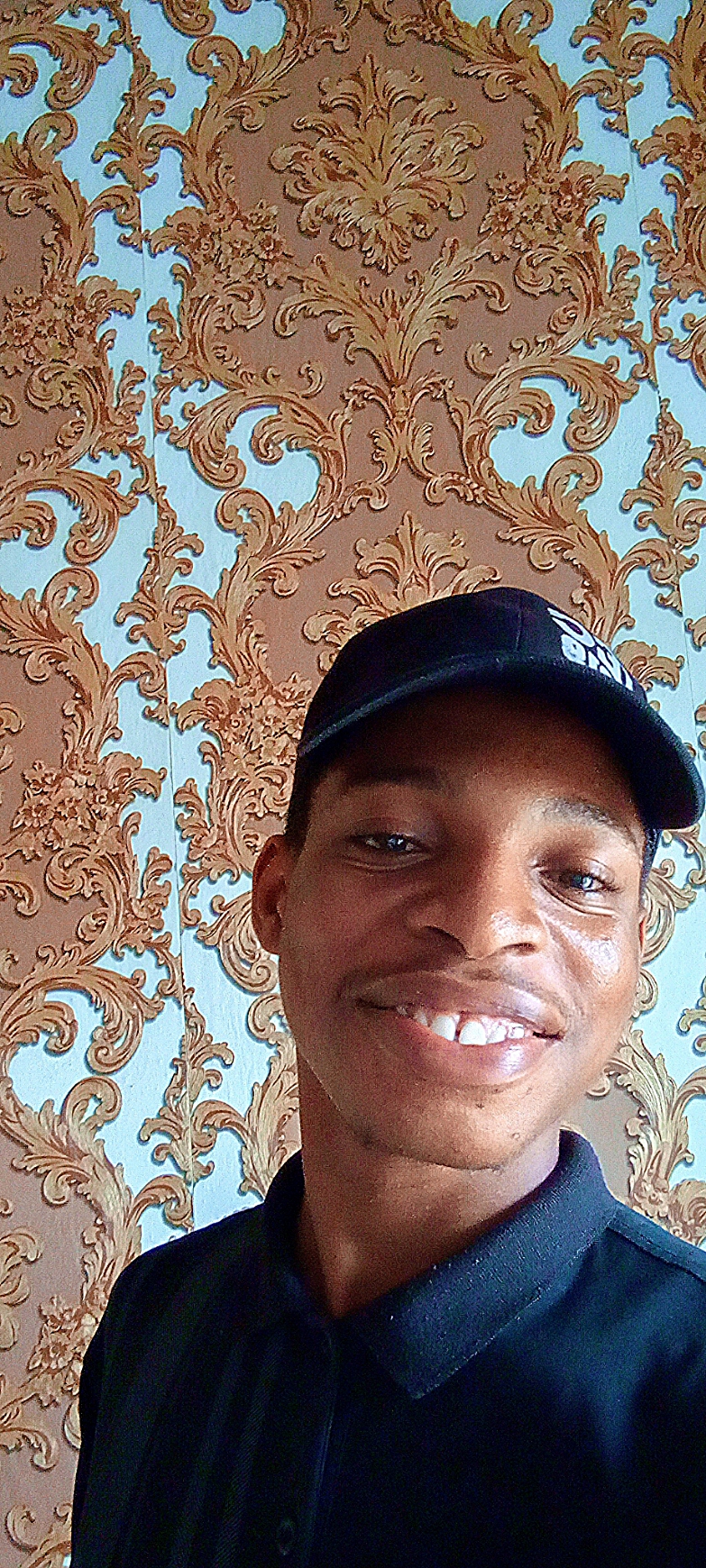 Show Love to Essien Mmenyene on Selar - Selar