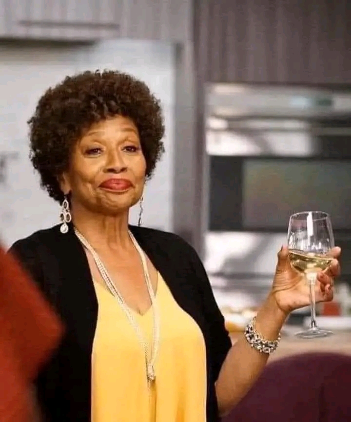 Show Love to Anna media on Selar - Selar