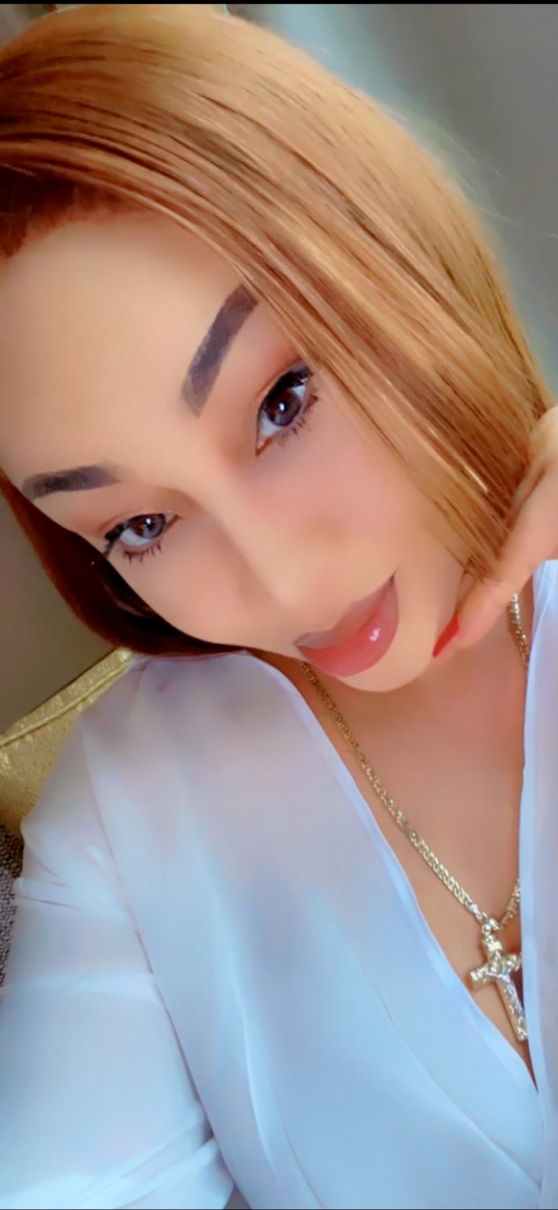 Rossy Utojiuba on Selar