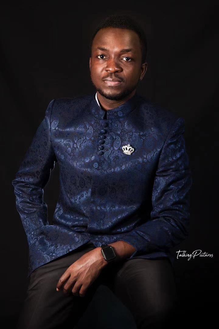 Pastor Selorm on Selar