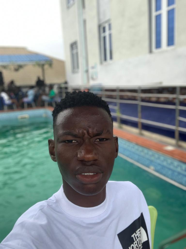 Zakariyah Akanni on Selar