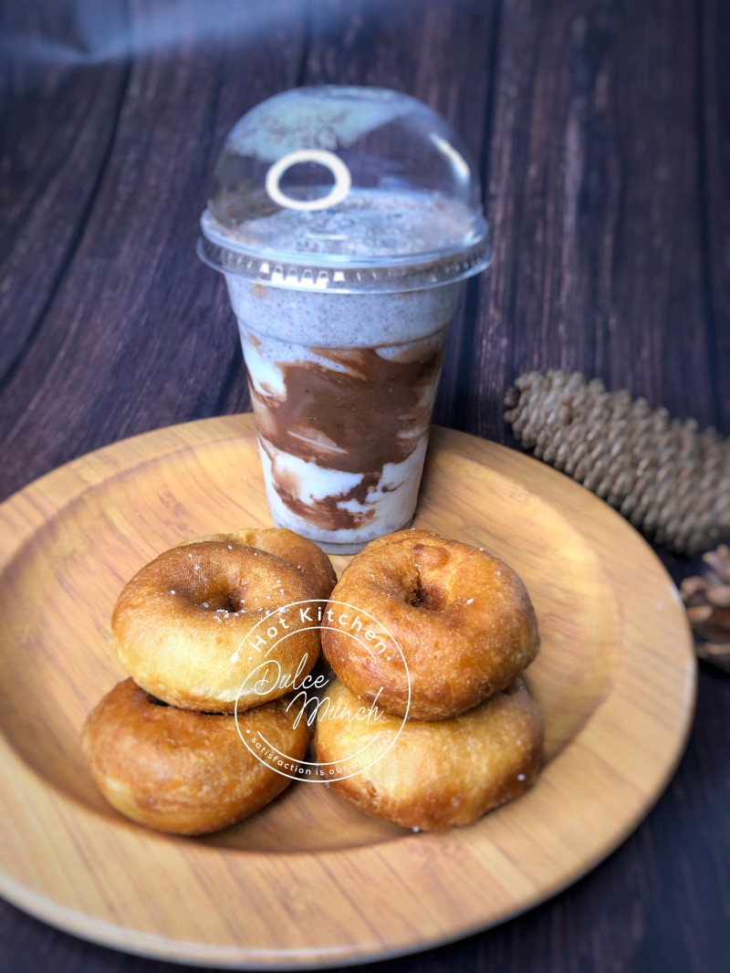 Buy 10 Mini Doughnuts by Dulce Munch on Selar