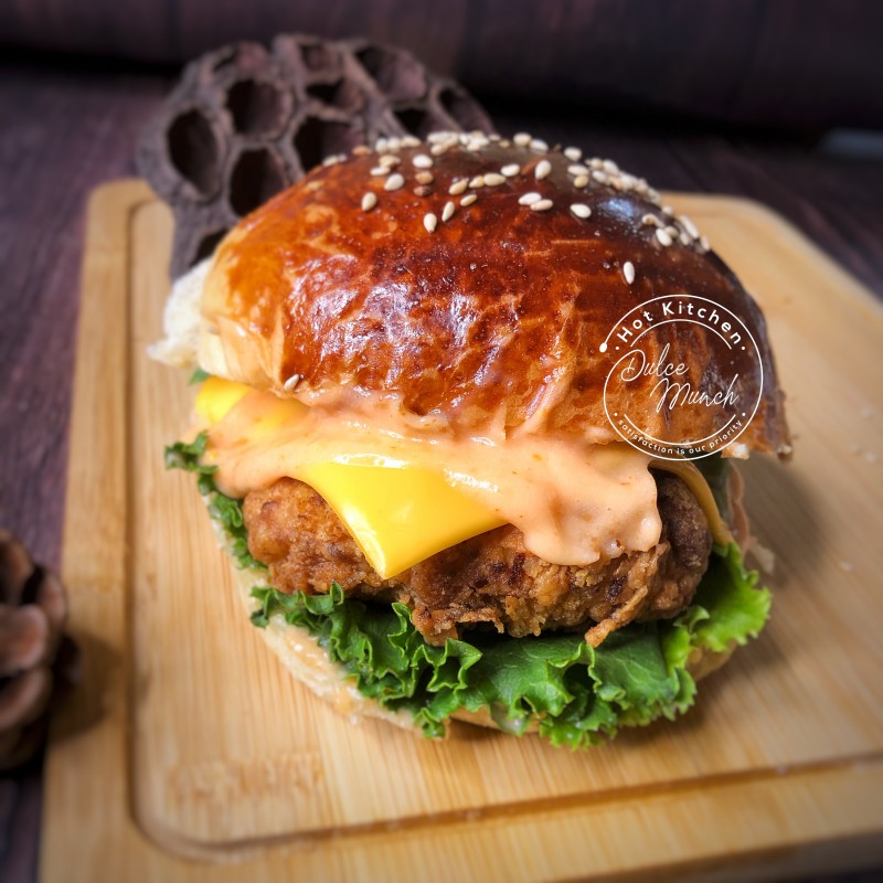 Buy Chicken Burger Original by Dulce Munch on Selar