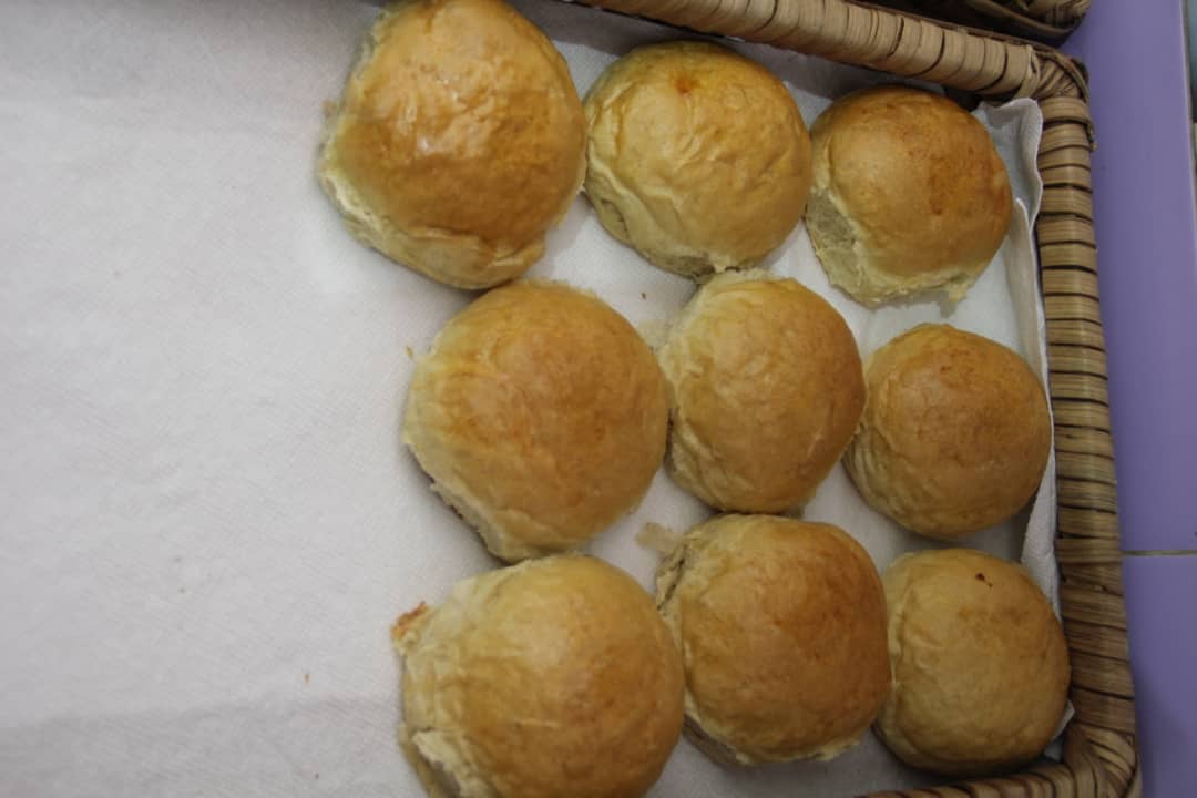 Buy Burger baps by Akintola Fehintola on Selar