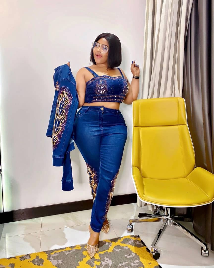 Buy Juddy Jeans with tube and jacket. by INSPIRED TURKEY CLOSET on Selar