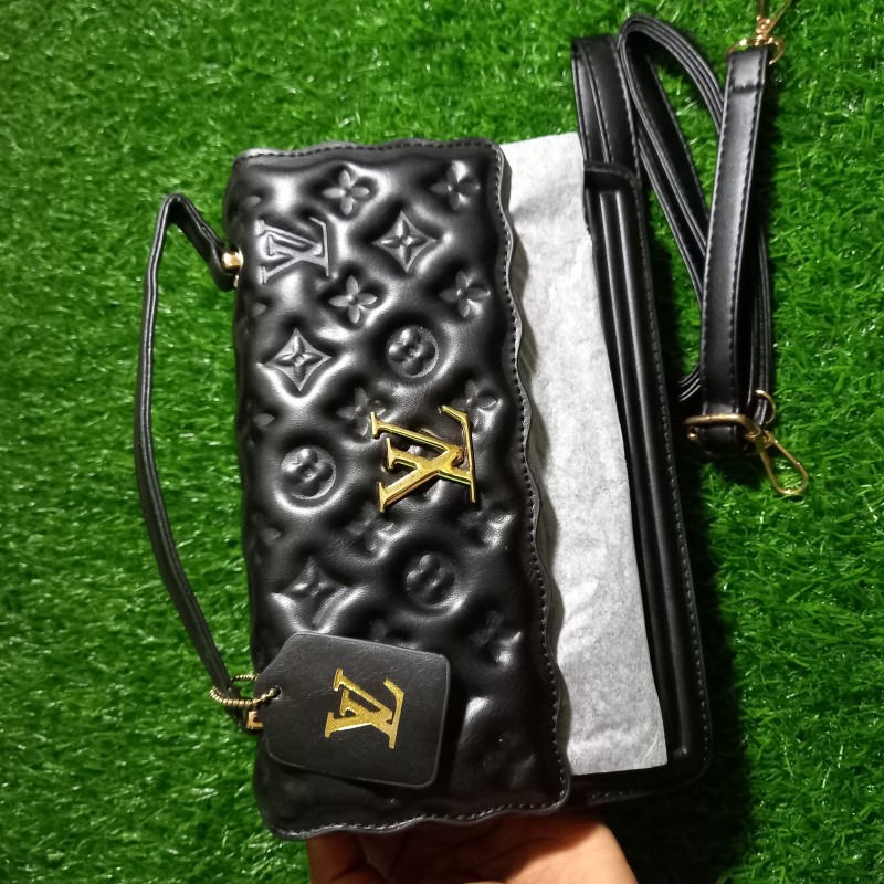 Buy VL handbag by NKECHINYERE VIVIAN on Selar