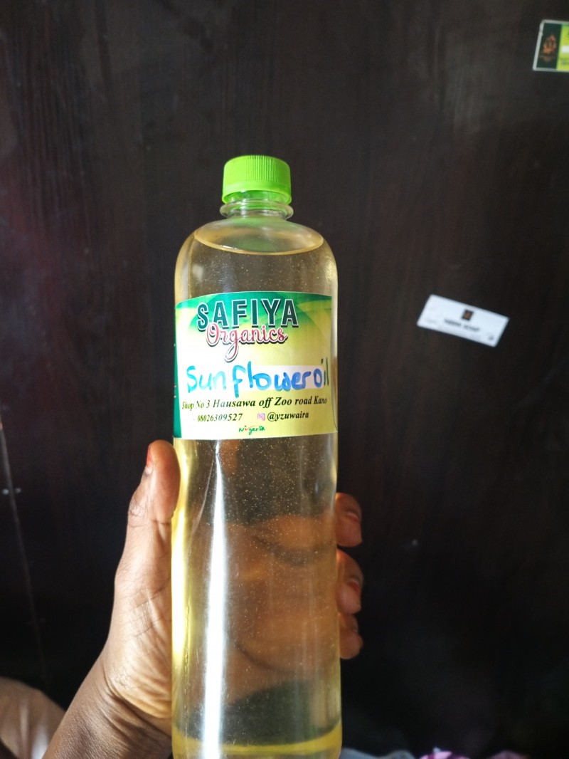 Buy Sunflower seeds oil by Safiya Organics on Selar