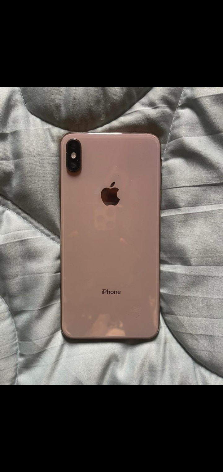 Buy Iphone xs max 64 gb with face ID by Adjekoyibo shedrack evans on Selar