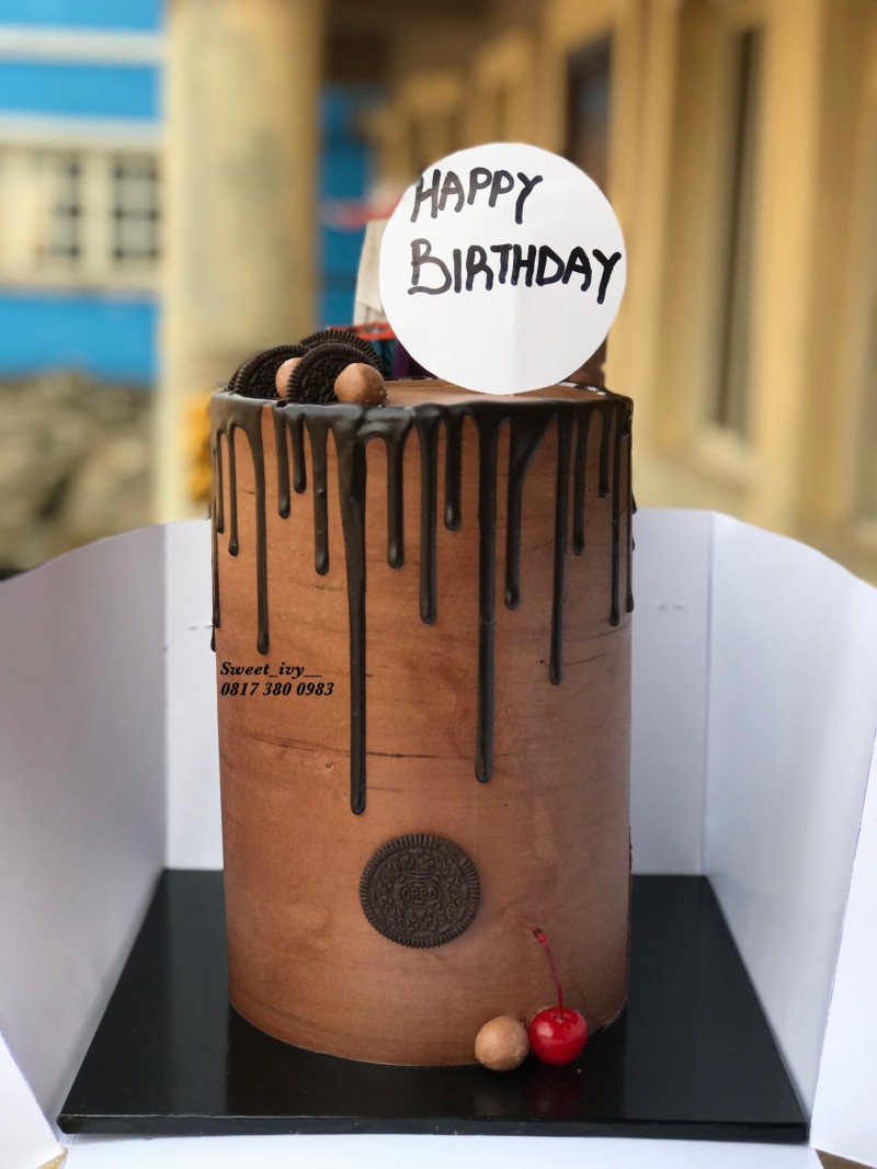 Buy Tall cakes by Enwongo Akpabio on Selar