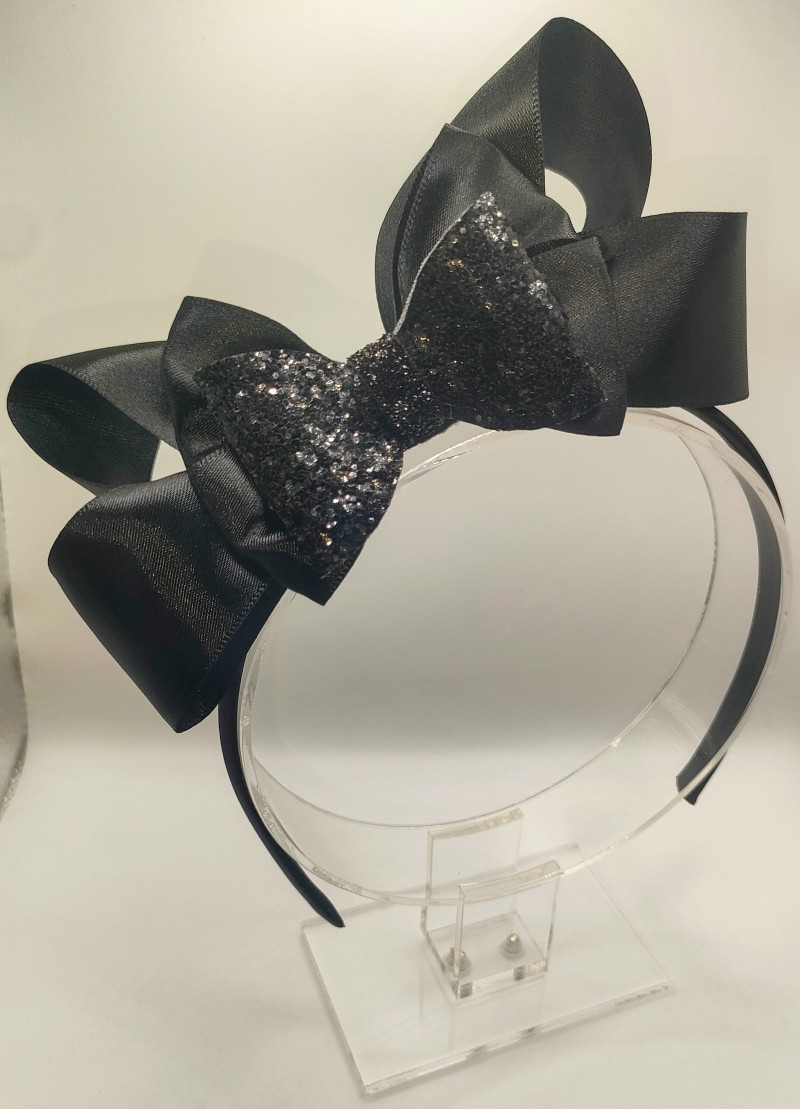 Buy Carina head band by Temitope Alogba on Selar