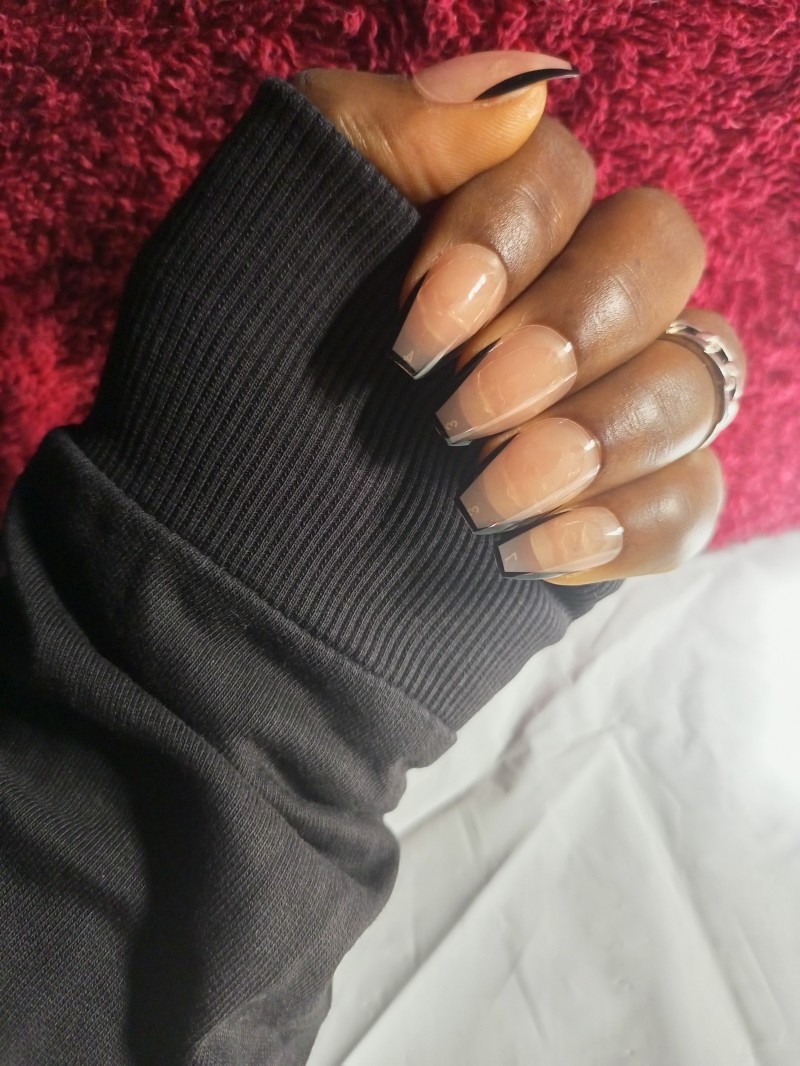 Buy Bella by KẸNNY LÓHRAN on Selar