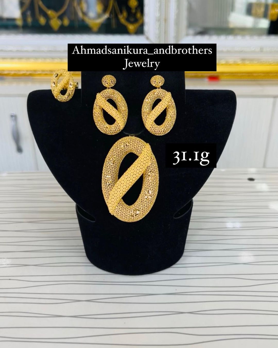 Buy PURE 21K PURITY GOLD PENDENT AND EARNINGS SET.82,500 | 69$ PER ...
