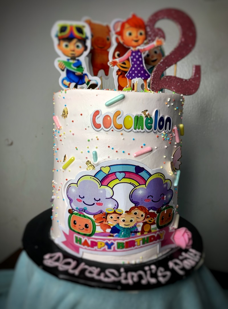 Buy 6inch Extra height Cake by Hotril Cakes and Confectionery on Selar.co