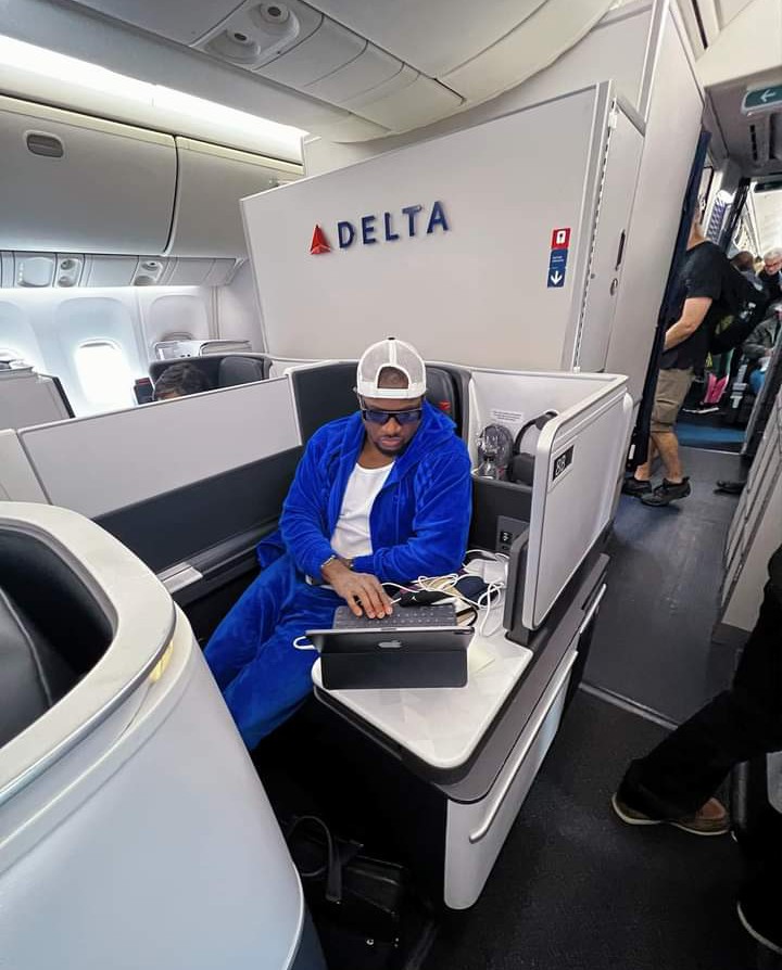 Buy Zoom Life Styles by Lawrence David on Selar