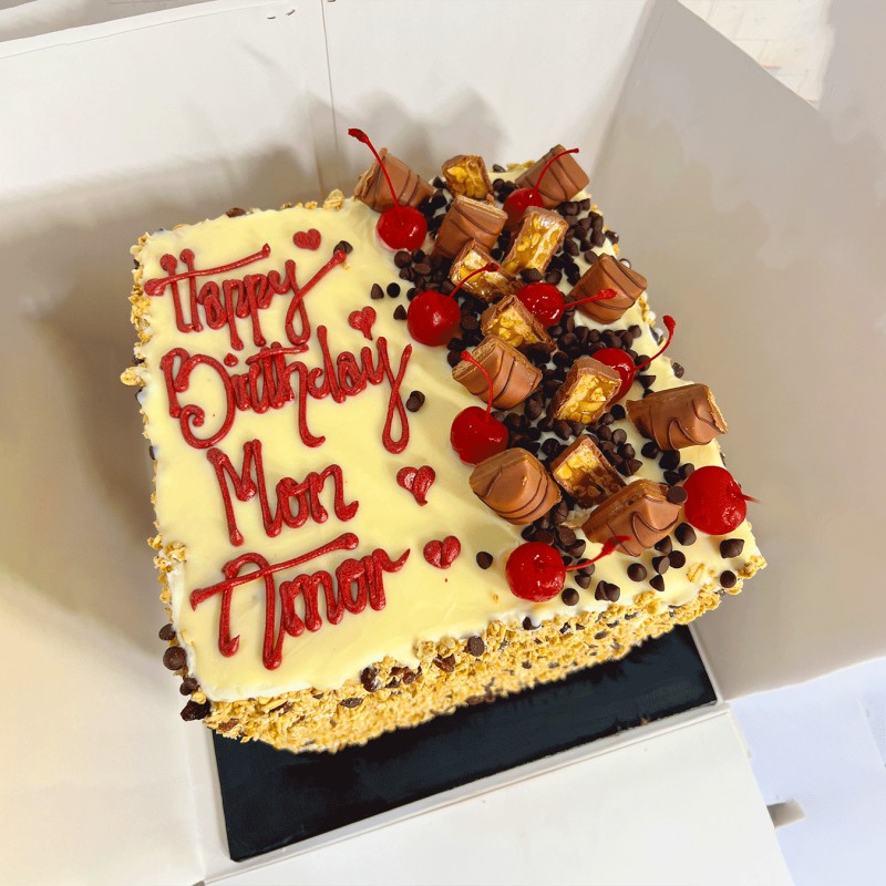 Buy 10" Custom Square Cake by Sarah itoje on Selar