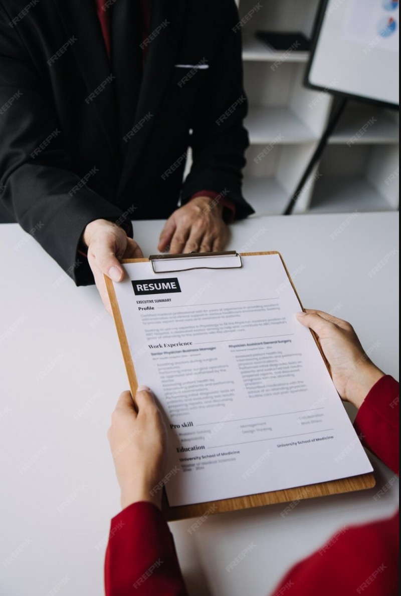 Buy ResumeCraft Pro: Mastering the Art of Crafting Winning Resumes by ...