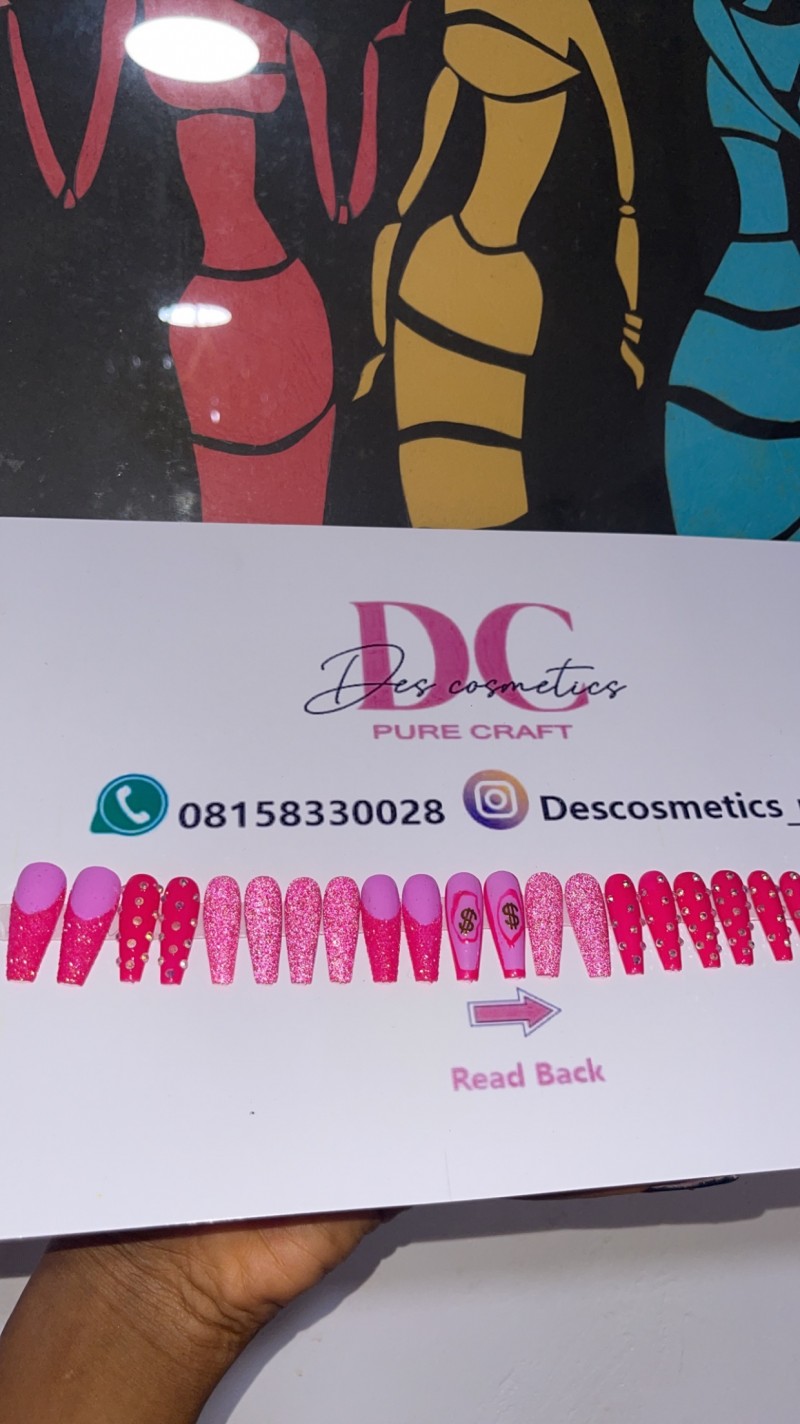 Buy Reflecting glitter gel by TheDescosmetics on Selar