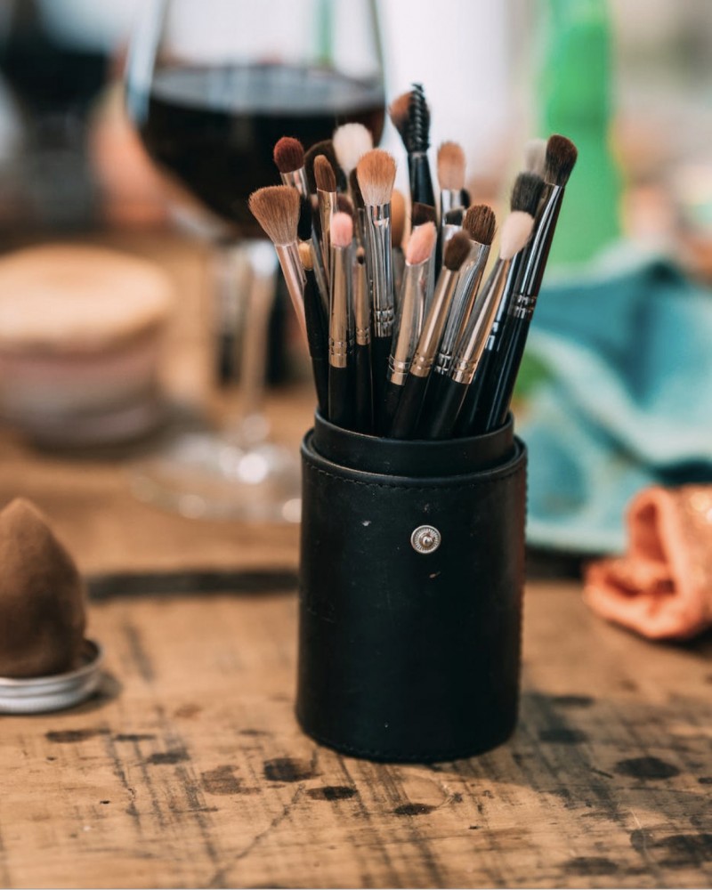 Buy PERSONAL MAKEUP KIT. by REXY SIGNATURE MAKEUP on Selar