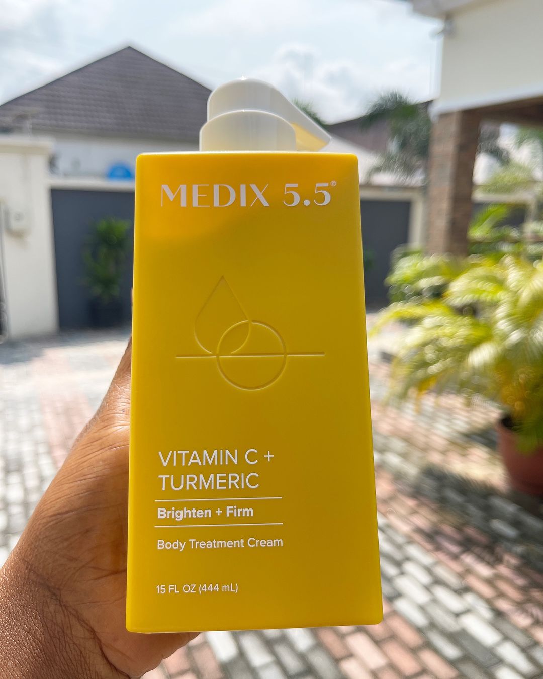 Buy MEDIX Vitamin C + Turmeric Brightening Treatment Cream by Goodness ...