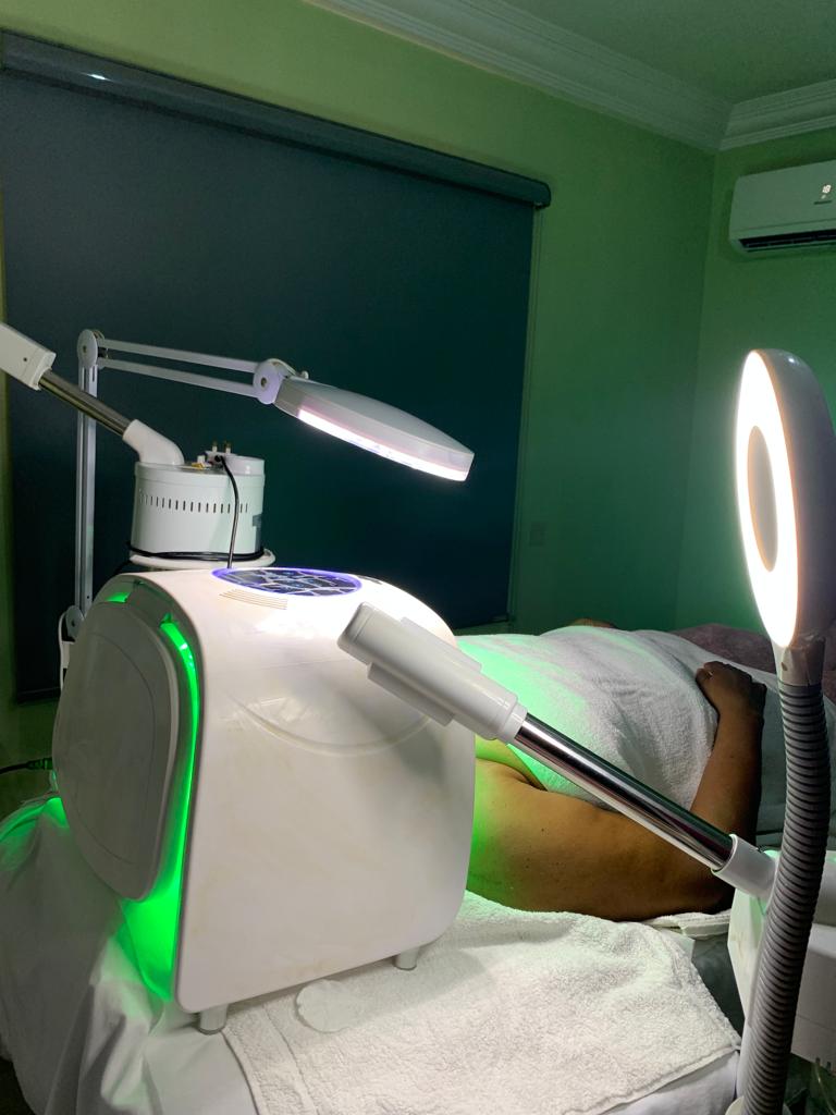 Buy LED Light Facial by Luglow Aesthetics Nigeria Ltd on Selar