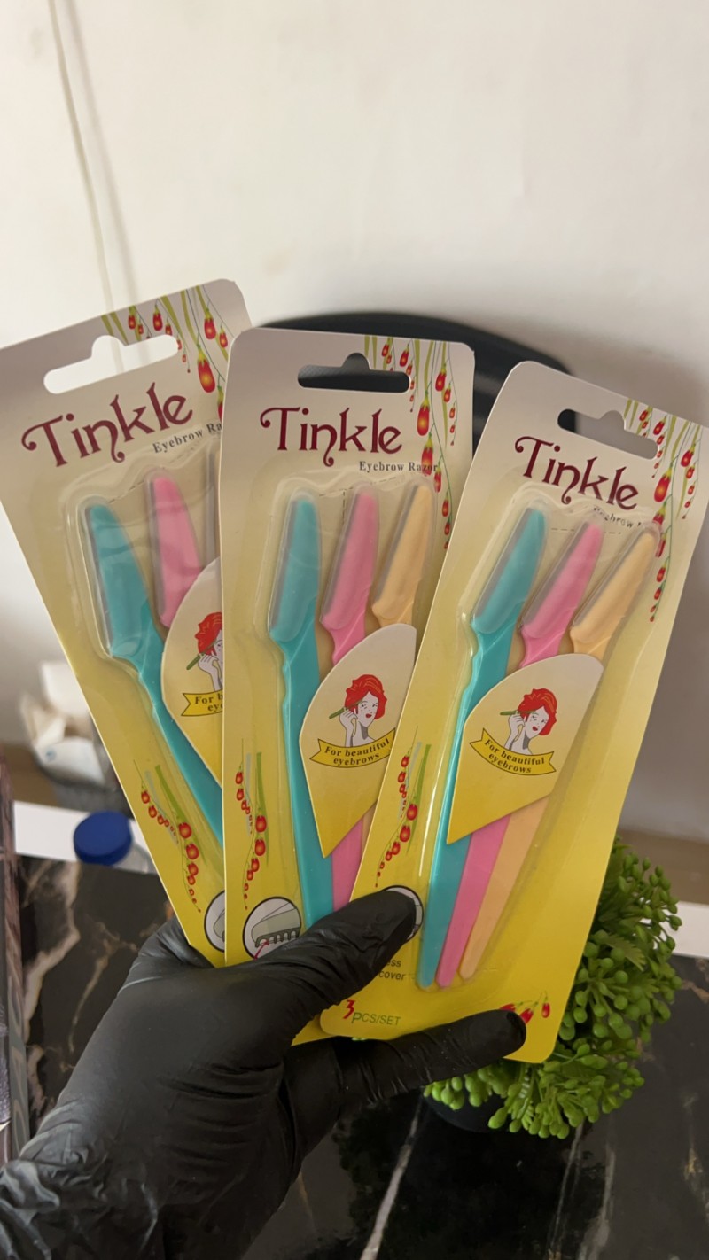 Buy Tinkle razor/blade by Obilor amaka lynda on Selar
