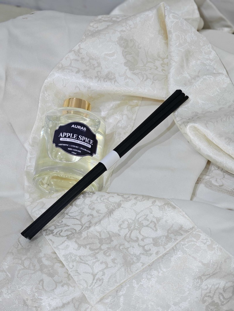 Buy Apple Spice Reed Diffuser 150ml by AURAS BY BOOM84 on Selar