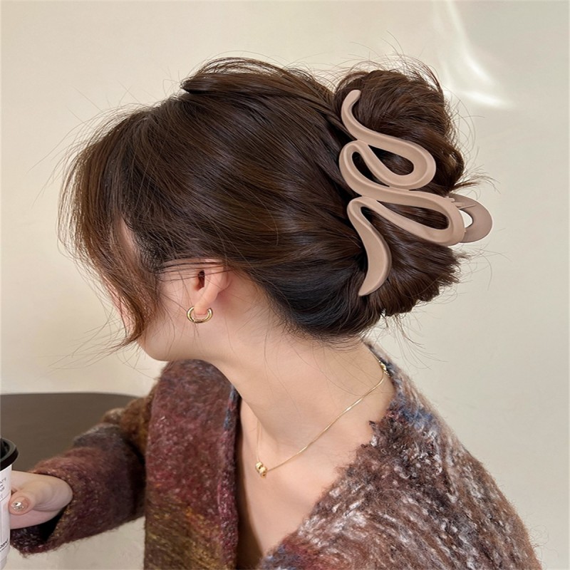 Buy Medium hair claw by Elvory Hair Accessories on Selar