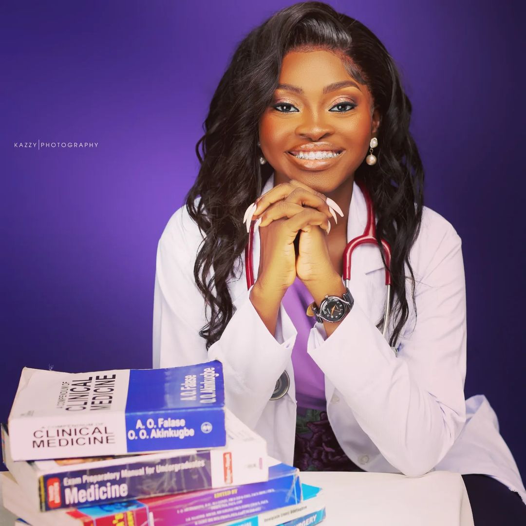 Buy Day 1 of 7: Land your First Paid Client, Make Sales Challenge by Debbie's Academy on Selar